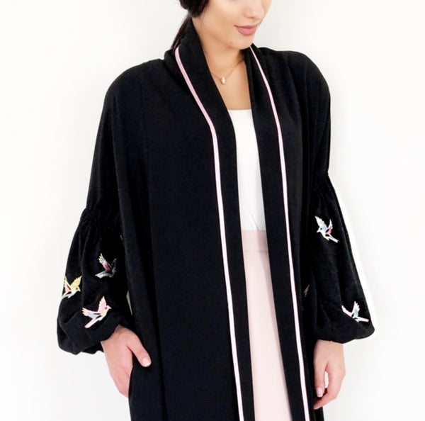 AW18 BLACK 8 BIRDS ABAYA – Qabeela